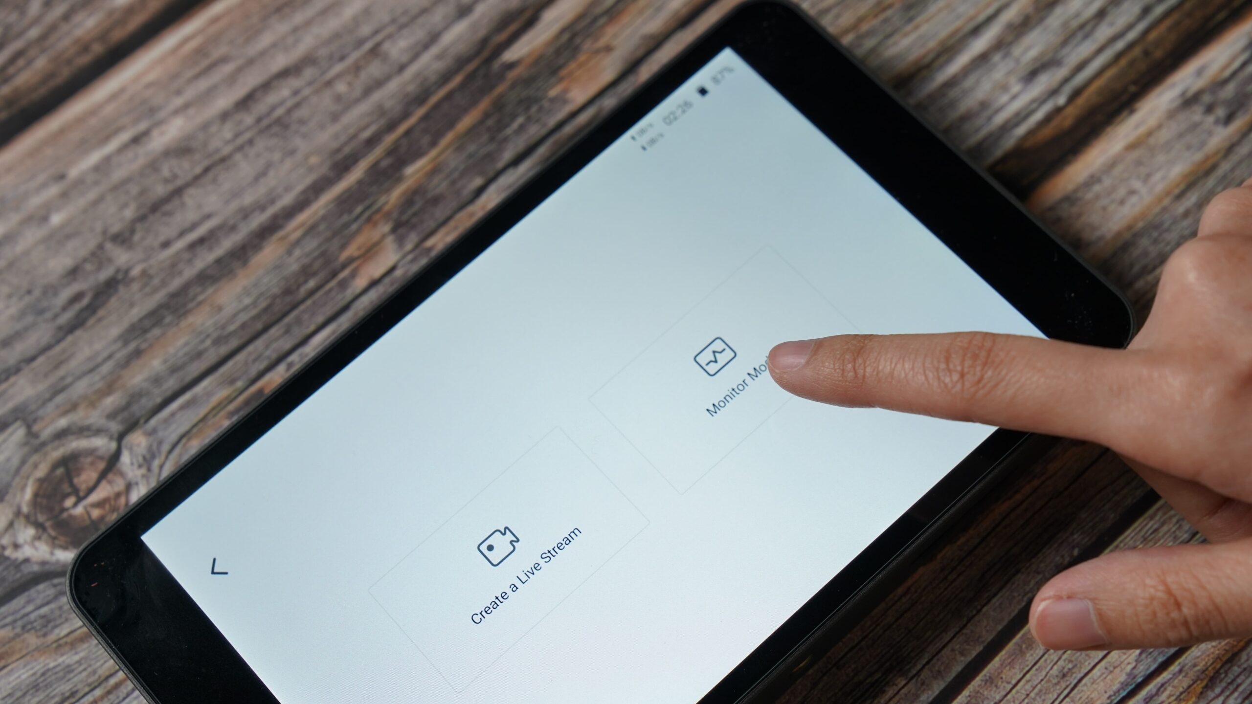 How to Live Stream: A Quick Guide to Live Streaming for Beginners